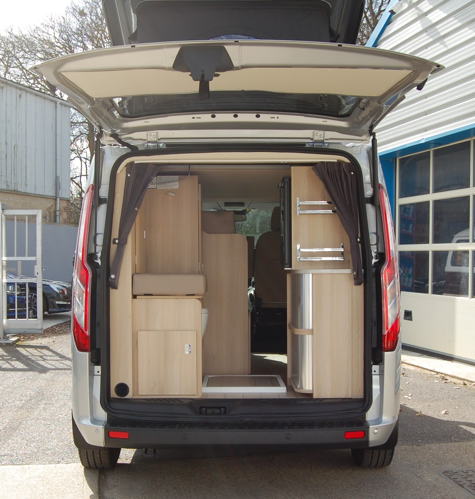 NEW 2021 Ford Dreamer Cap Land Select Campervan by Rapido Lunar Grey ...