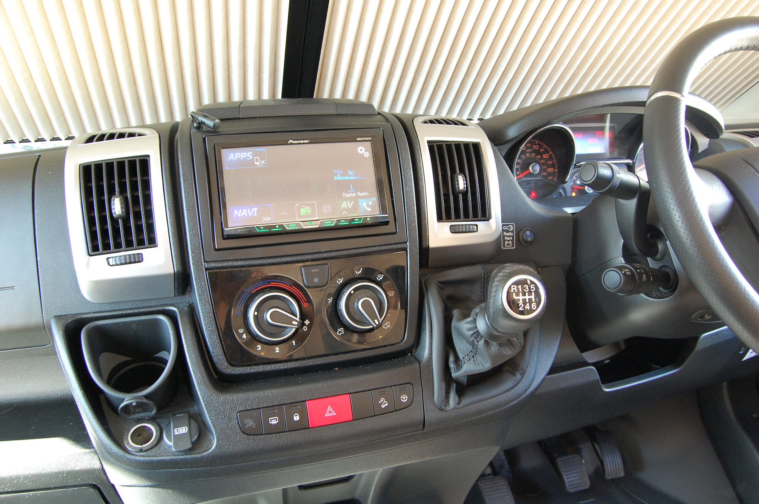 ***SOLD*** Burstner Ixeo Time 586 Sovereign Motorhome 2016 Fiat Ducato ...