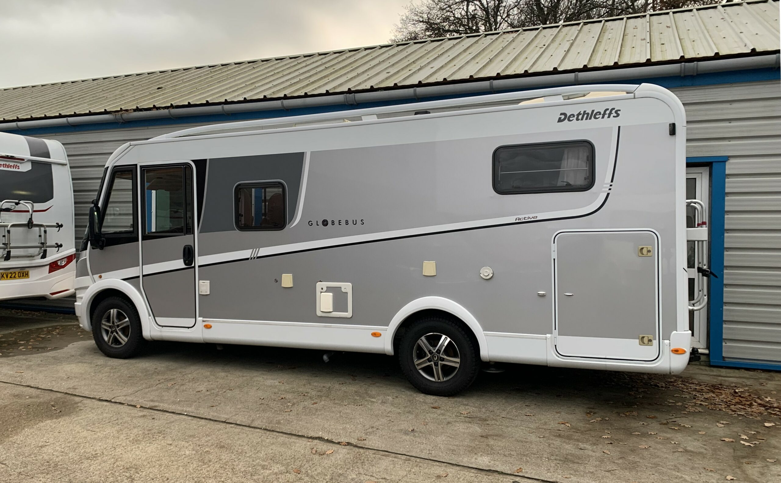 Dethleffs Globebus Active I4 Low Profile A-Class 2016 Motorhome Fiat Ducato AUTOMATIC. 4x Berth ...